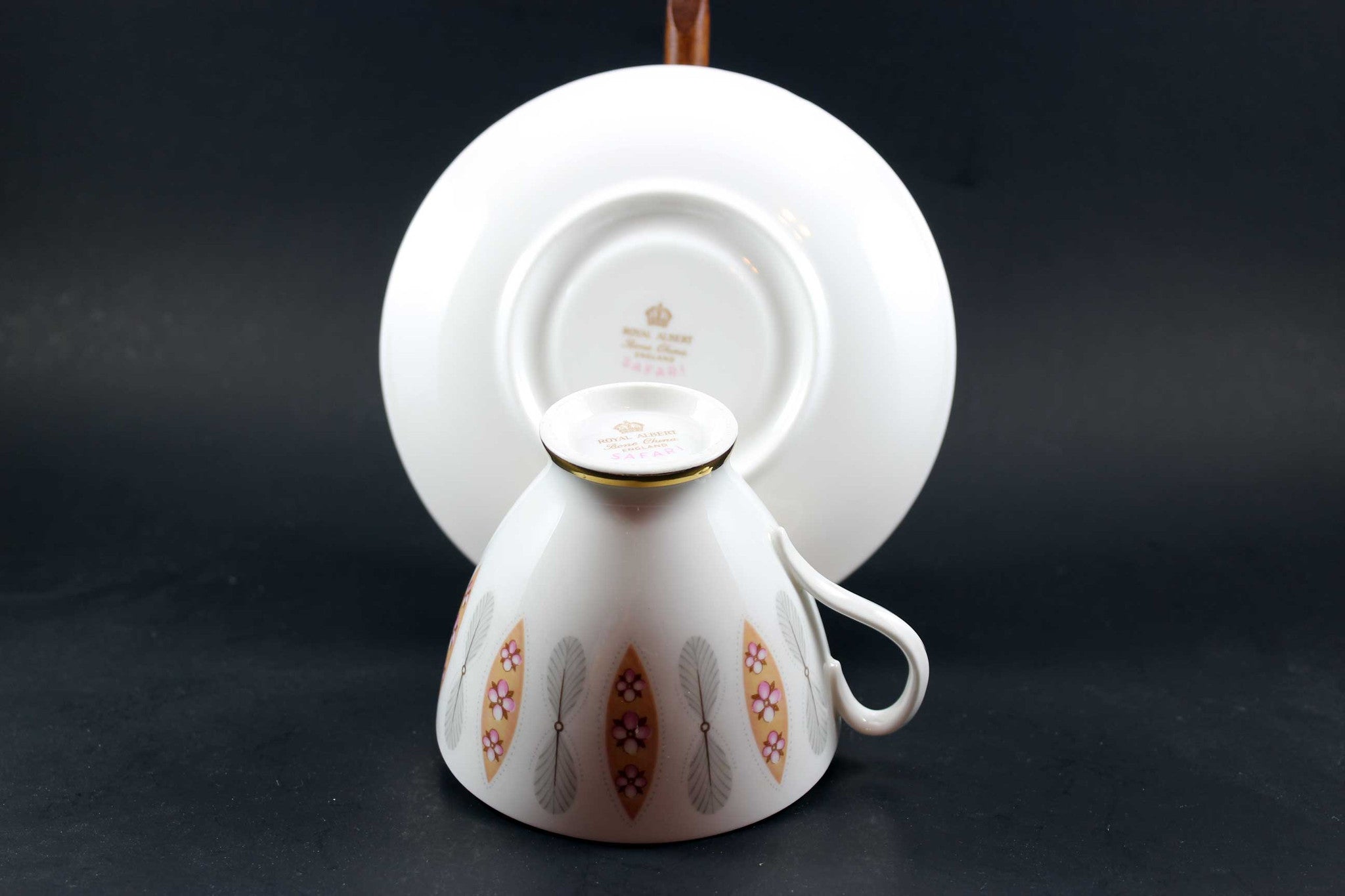 Royal Albert 20 Piece Tea Set - Safari Pattern – With A Past